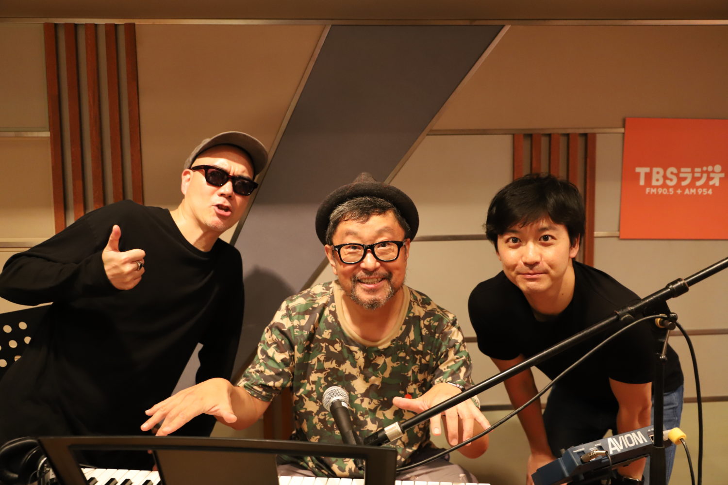 大江千里が歌を封印しジャズピアニストになった理由と、自身のヒット曲を今カバーする意味【ピアノ生演奏も】